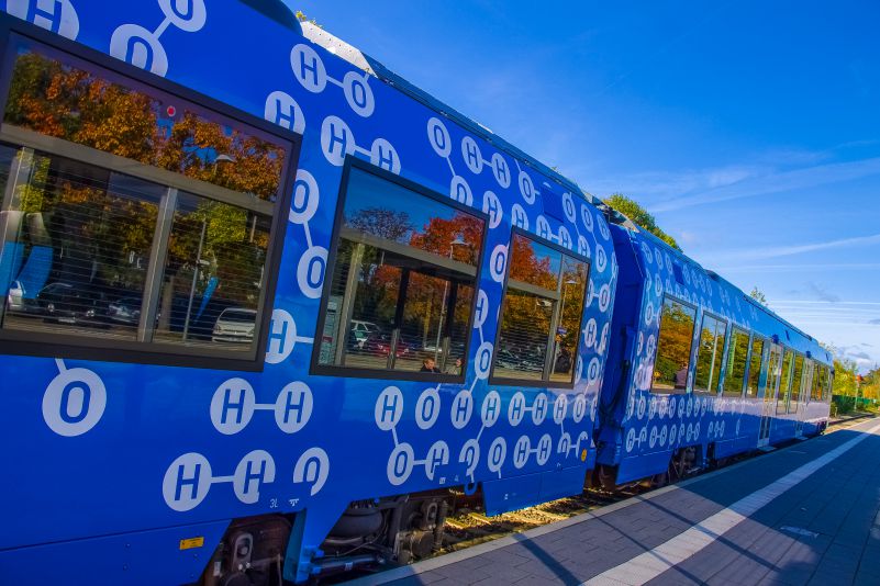 Hydrail: Hydrogen-Powered Trains to Pioneer the Way We Travel - TechAcute