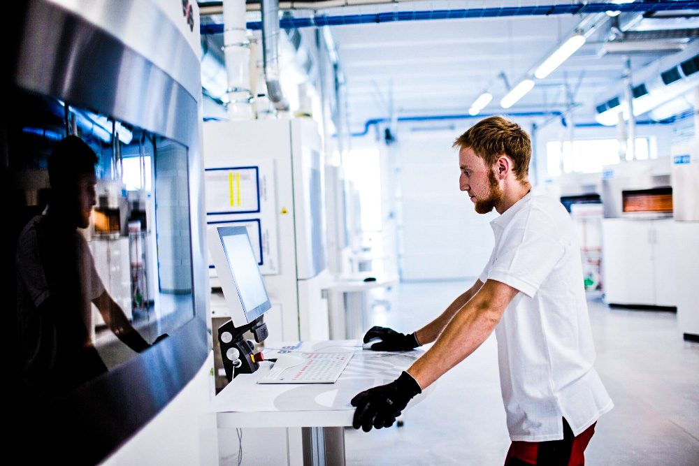 Materialise Provides 3D-Printing Designs for Hands-Free Door Handles ...