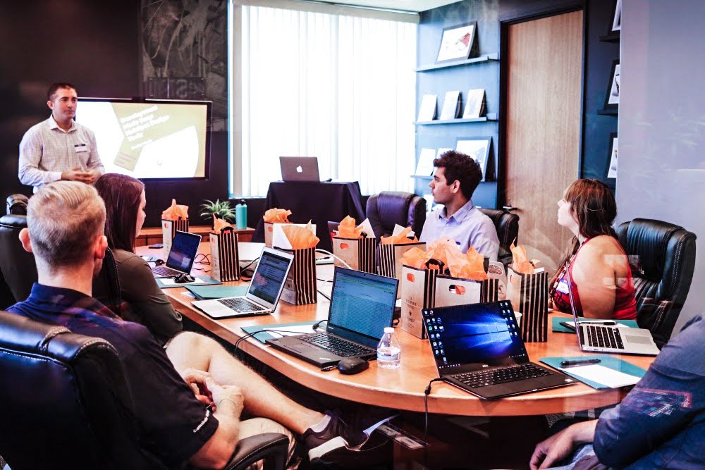 Saastic과 함께 스타트업 비즈니스를 위한 투자자 찾기 – TechAcute