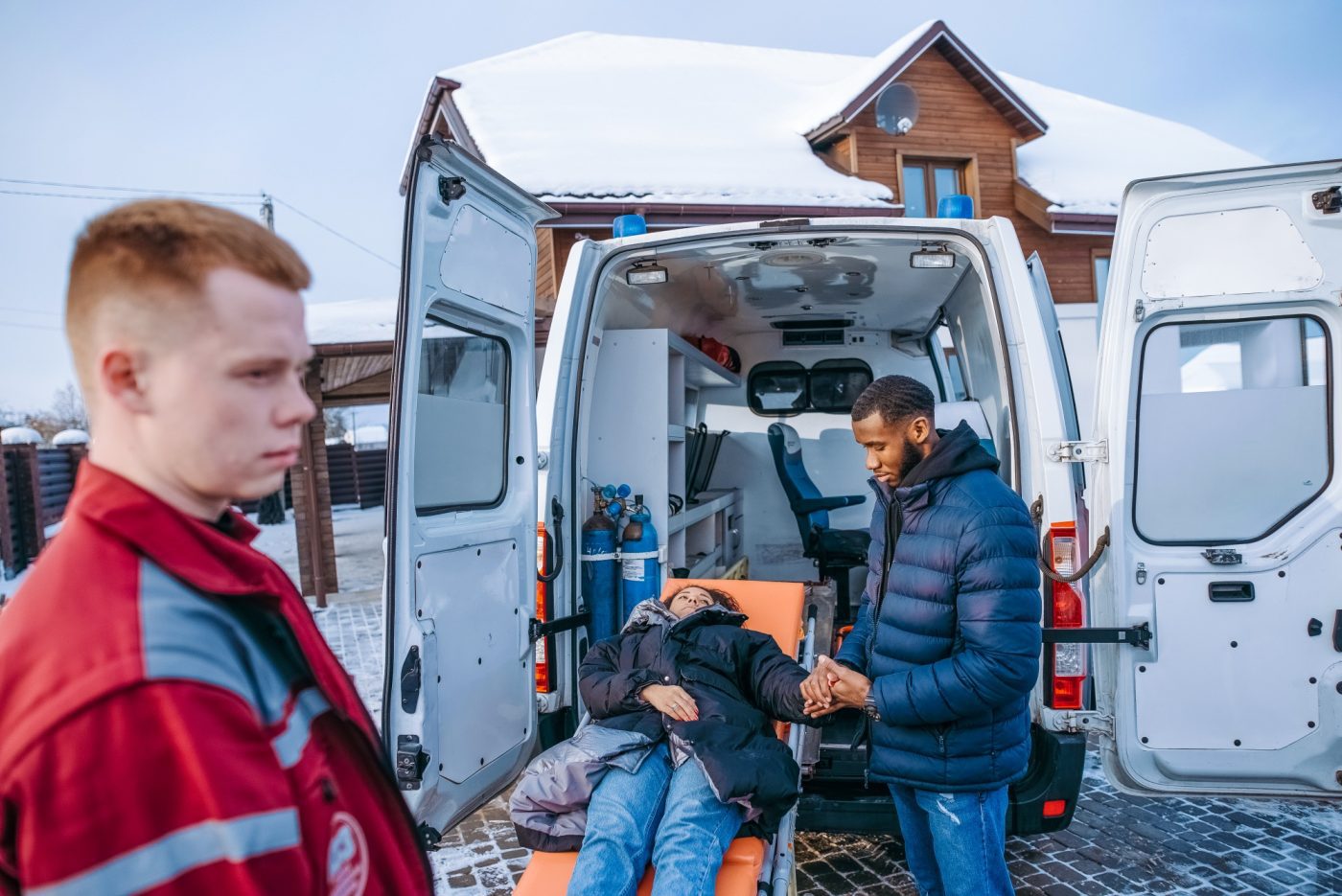 What Is A Medical Alert System and How Do They Work? – TechAcute