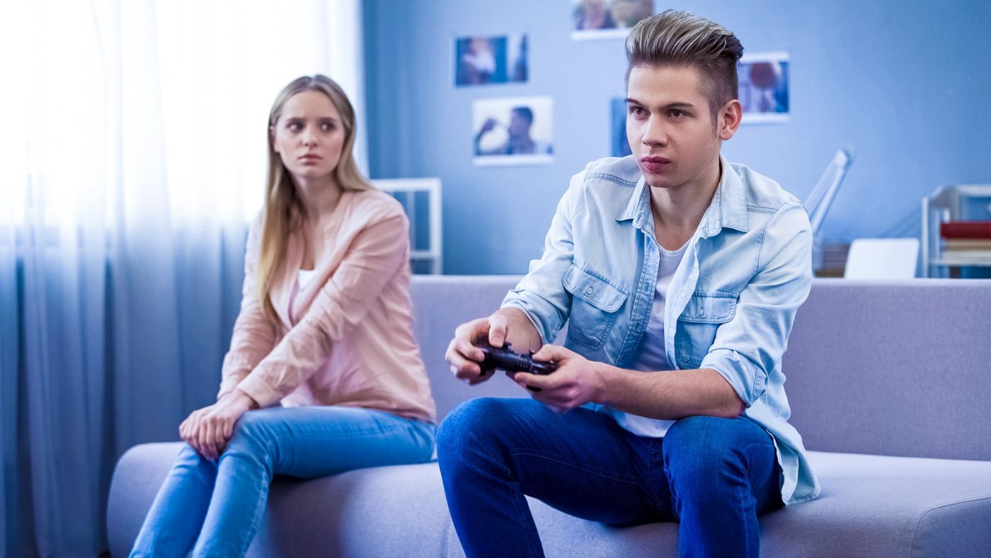 4 Things to Do If Your Boyfriend Loves Video Games More than You