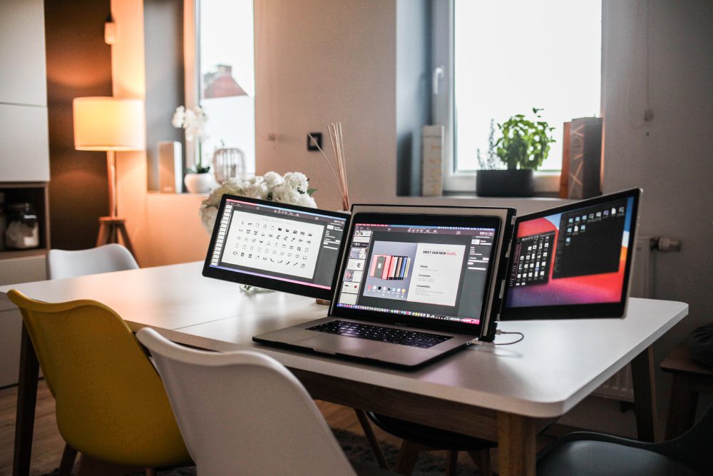 Former Slidenjoy Startup Starts Shipping Slide-Out Monitors