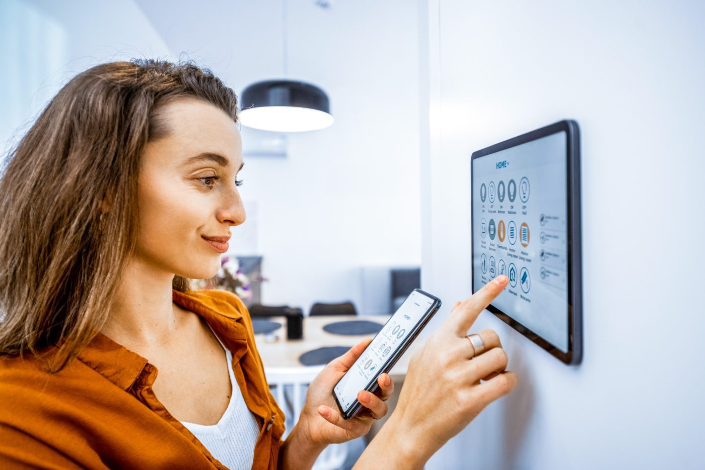 How Smart Home Devices Can Help Homeowners Save Money