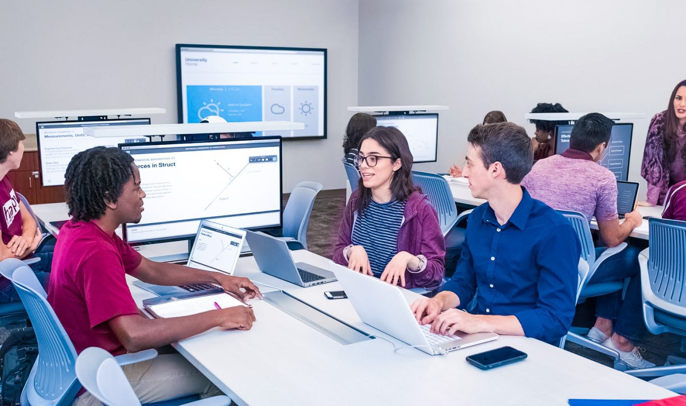 Collaborate in a Hybrid Environment with ThinkHub