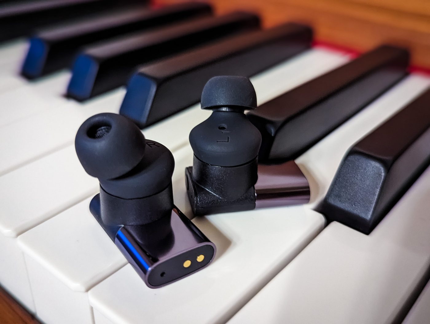 Unmasking the Status Between 3ANC Earbuds [Review] – TechAcute