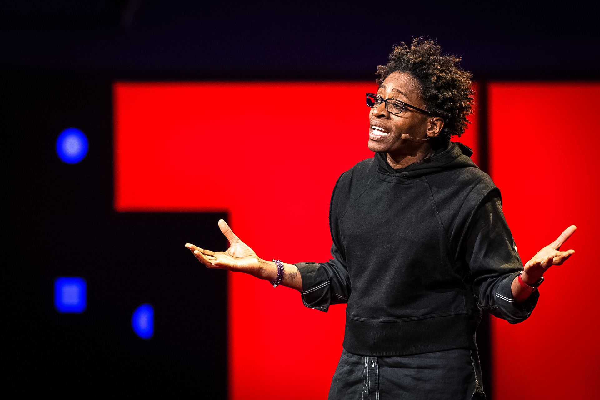 Why Jacqueline Woodson Wants Us to Read Slowly [Video] – TechAcute